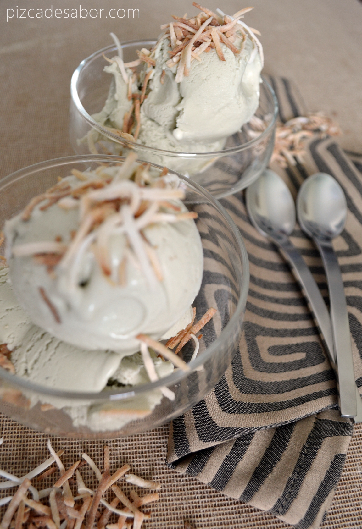 Nieve de té verde y coco - Pizca de Sabor